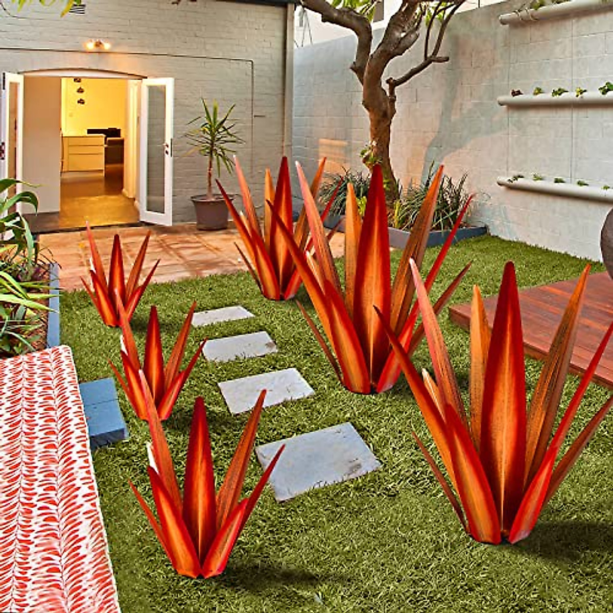 KODIBO Large Tequila Rustic Sculpture, Rustic Metal Agave Plants for Outdoor Patio Yard, Home Decor Hand Painted Metal Agave Garden Yard Statue, Outdoor Lawn Ornaments Yard Stakes (Red - M)