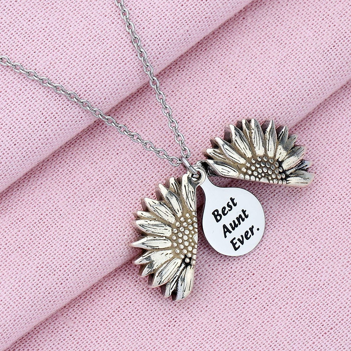 BEKECH Aunt Gift Best Aunt Ever Sunflower Necklace Aunt Appreciation Jewelry Mother’s Day Gift for Aunt from Niece Nephew Auntie to Be Gift (best aunt ever)