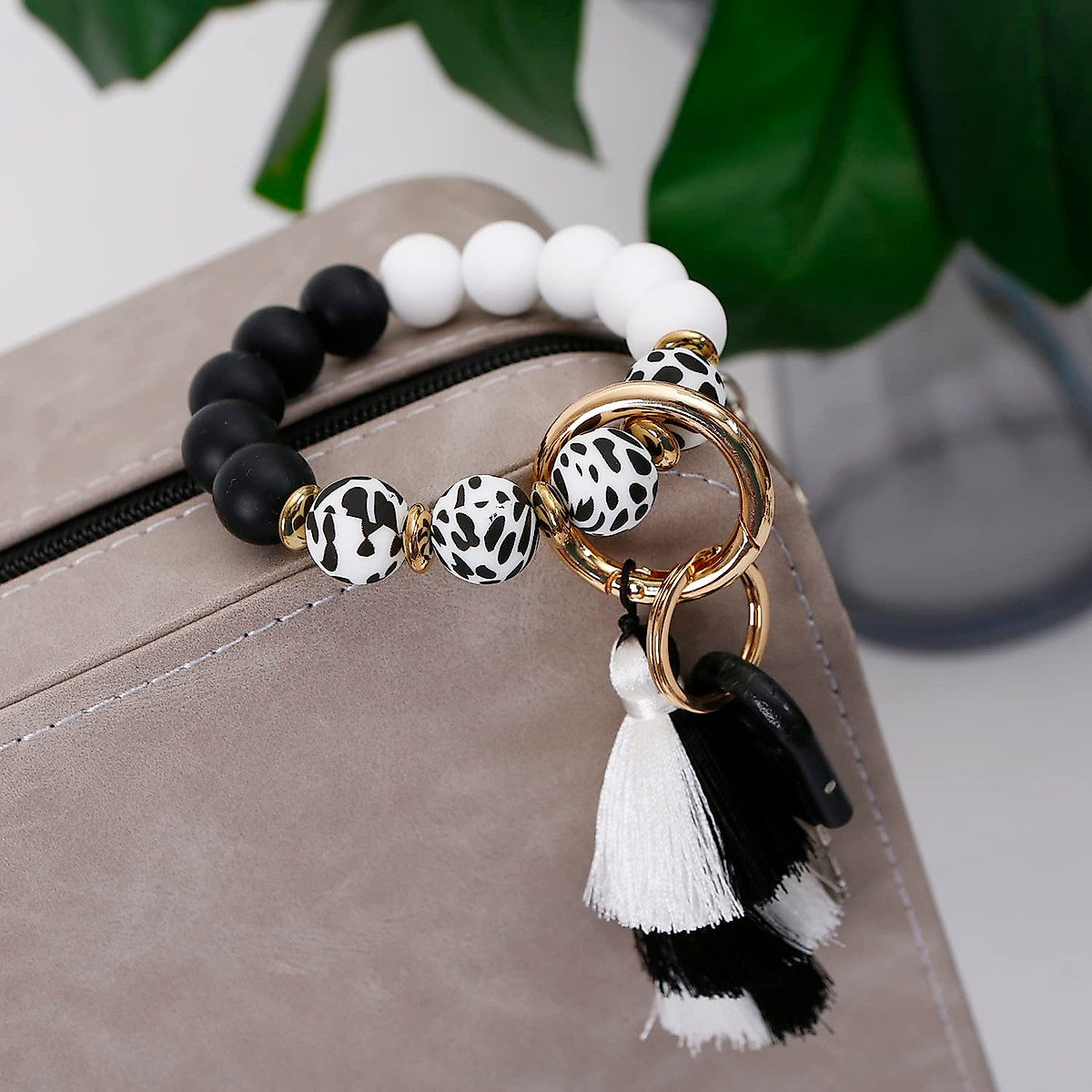 Poagoep Silicone Key Ring Bracelet Beaded keychain Wristlet Beaded Bangle Wristlet Keychain House Car Keys for Women(3cow)