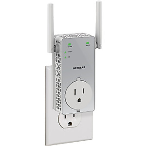 NETGEAR AC750 Wi-Fi Range Extender + Extra Outlet (EX3800-100NAS)