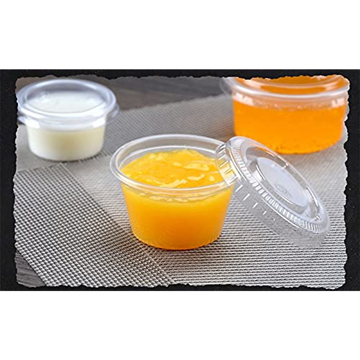 Healthcom 100 Packs 6 Oz 180ml Clear Plastic Ice Cream Dessert Cup Sundae Cups with Lid 100 Sets Disposable Salad Cup Pudding Jelly Sauce Yogurt Dessert Cup Serving Bowls for Party Favor Wedding