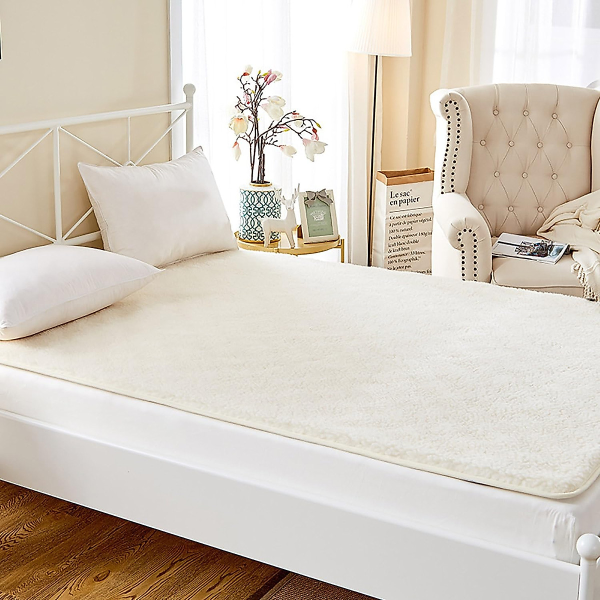 100% Wool Fleece Fitted Mattress Cover Pad with Elastic Bands,Breathable Lamb Wool Mattress,Thicken Pure Wool Bed Topper,Folding Lamb Velvet Mattress,for Twin/Full/Queen/King(King(180x200cm), White)