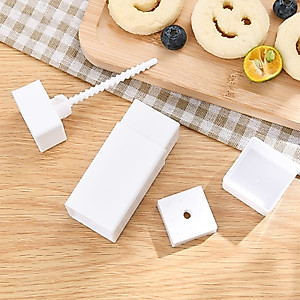 2Pcs Butter Stick Holder Plastic Sticks Butter Keeper Butter Dispenser Stick Corn Butter Holder Stick Butter Container Cake Butter Dispenser to Spread Butter on Cookware, Baking Dishes Toast Waffles