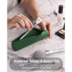 FERYES Makeup Brush Holder, Magnetic Anti-fall Out Silicon Portable Cosmetic Face Brushes Holder, Soft and Sleek Makeup Tools Organizer for Travel- Green