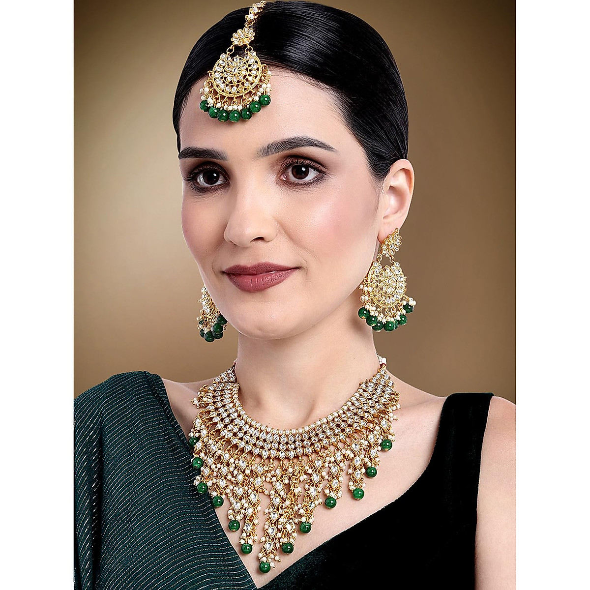Aheli Elegant Indian Wedding Wear Faux Kundan Studded Choker Necklace with Maang Tikka Set Ethnic Fashion Jewelry for Women (Green Kundan & Pearl Drop)