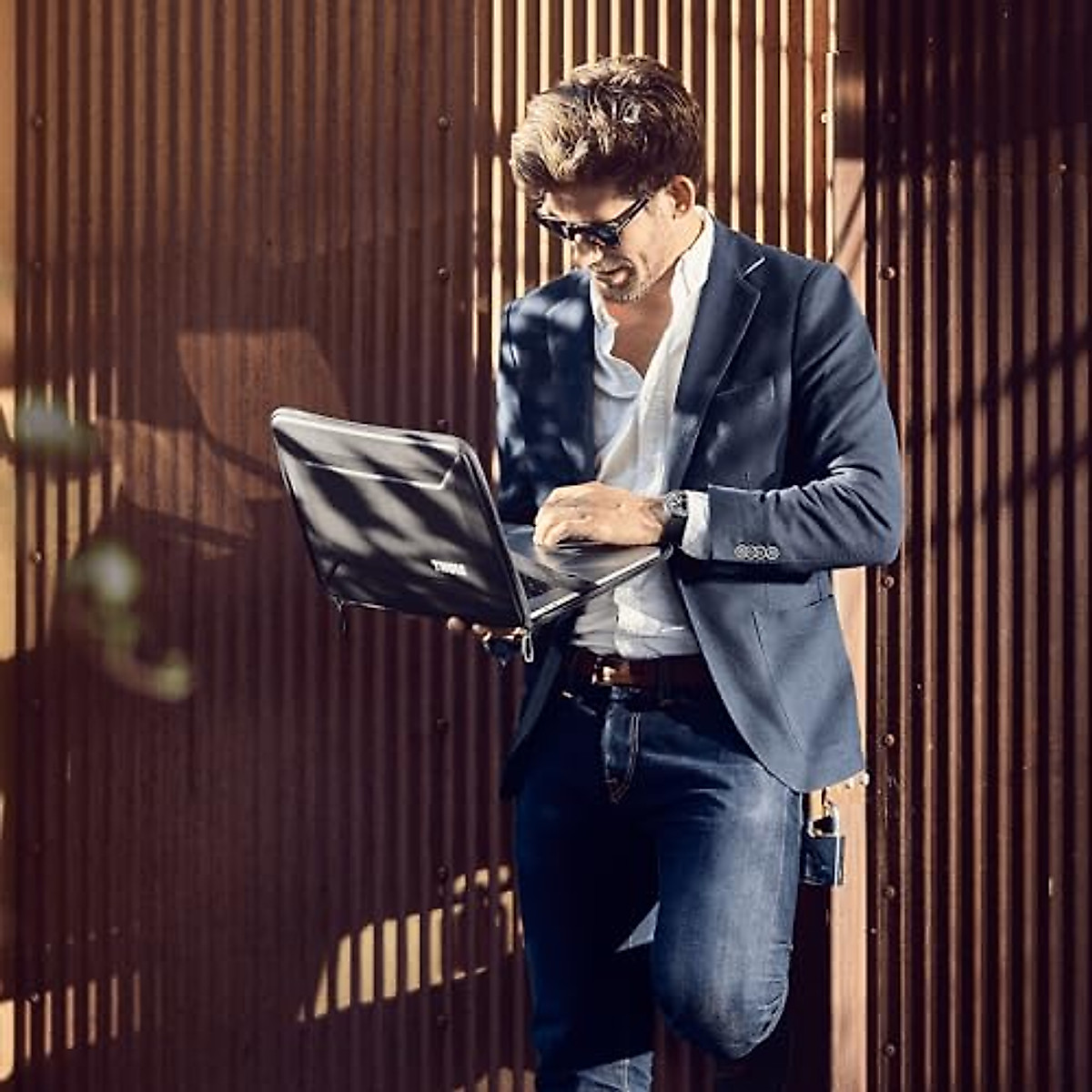 Thule Gauntlet MacBook Pro Sleeve 16", Black