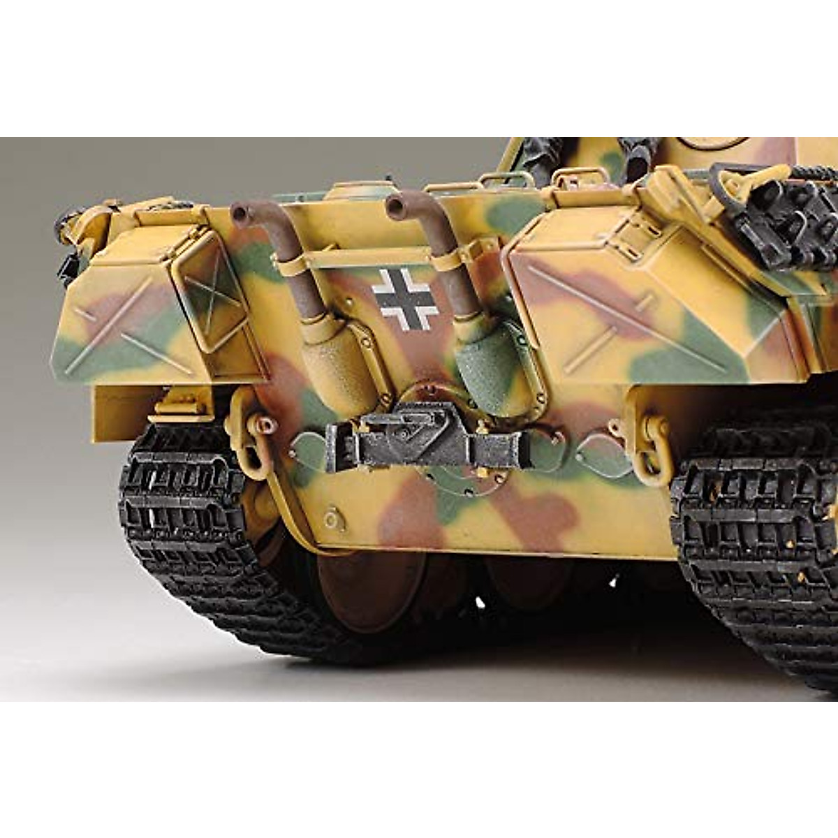 TAMIYA Models Pz.Kpfw Panther Ausf. D Military Vehicle Building Kit (Sd.Kfz.171)