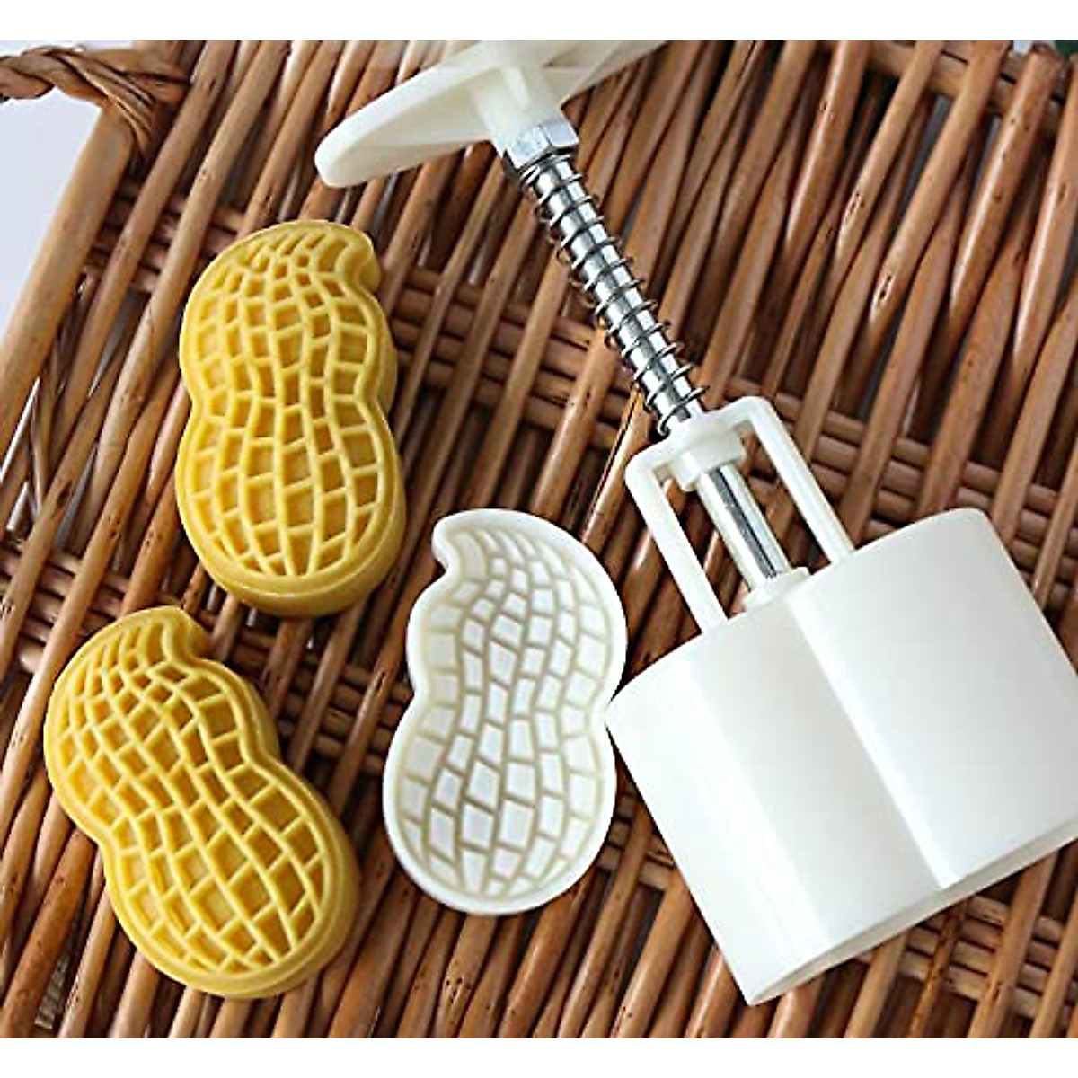 WOIWO 2 PCS Creative Mini Peanut Mooncake Mold 3D Peanut Mung Bean Cake Without Touching Hands Pressing Baking Mold