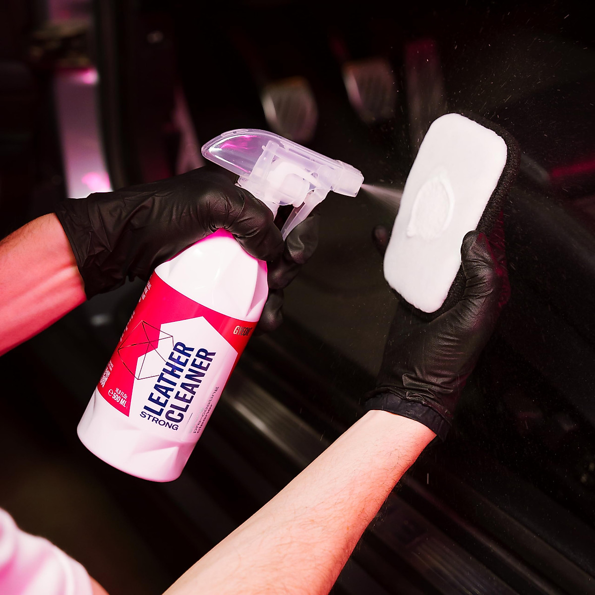 GYEON Leather Cleaner Strong 500 ml - Strong Car Leather Cleaner Safe for All Leather Types - Remove Dirt and Oil from All Leather to Prepare for Protection