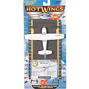 Hot Wings Planes Cessna 172 with Connectible Runway in Aviation Museums Nationwide