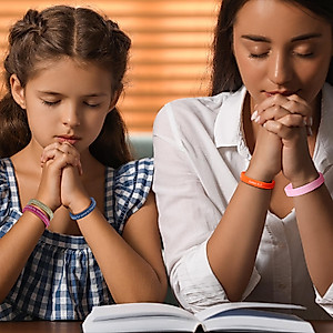 Estune 120 Pieces Bible Verses Bracelets Motivational Quote Rubber Wristbands Religious Silicone Bracelet Inspirational Silicone Wristbands Stretch Unisex for Men Women Party