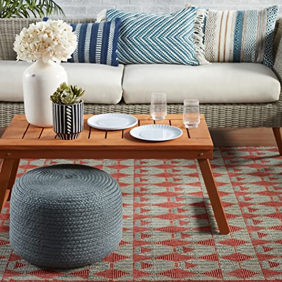 Jaipur Living Vibe Maji 4'X6' Area Rug, Global Red for Outdoor Spaces