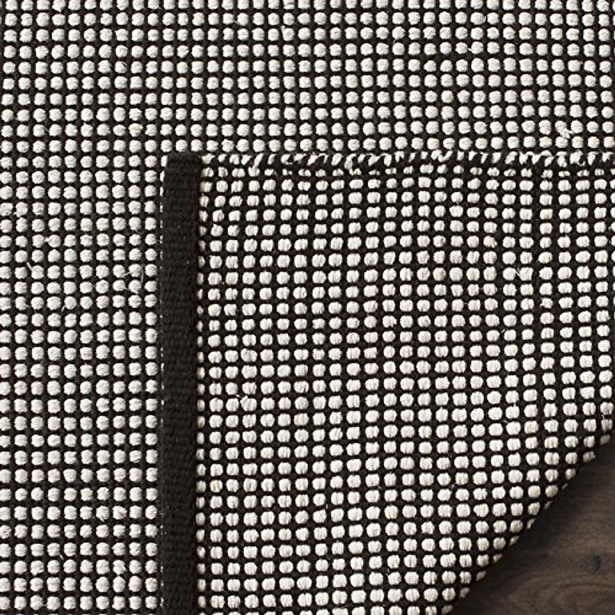 SAFAVIEH Montauk Collection Area Rug - 6' x 9', Ivory & Black, Handmade Flat Weave Cotton, Ideal for High Traffic Areas in Living Room, Bedroom (MTK345D)