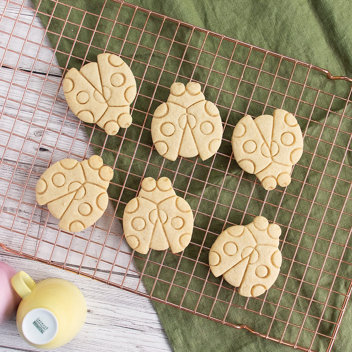 Ladybug cookie cutter, 1 piece - Bakerlogy