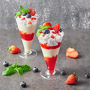 KesaPlan 40 Pack 2 Style Plastic Martini Glasses Disposable Cocktail Glasses 5/8.5 oz Martini Plastic Cocktail Glasses Ice Cream Dessert Cups with Spoons for Appetizer, Outdoor Parties, Weddings