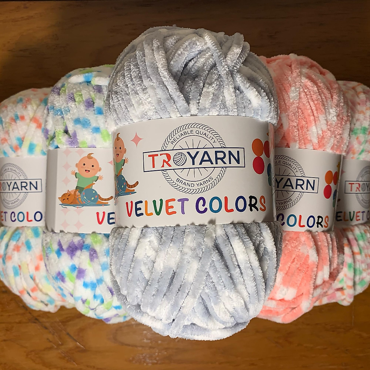 Troyarn Velvet Colors Chenille Baby Blanket Yarn Amigurumi Yarn for Crocheting and Knitting Super Bulky 100 gr (131 yds) (10232)
