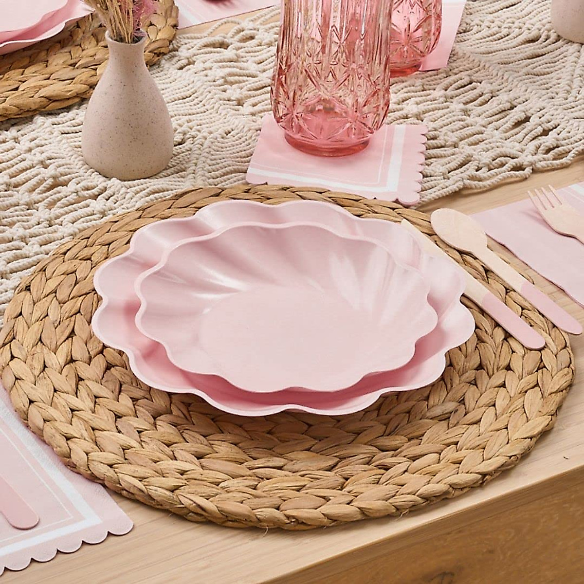 Sophistiplate Eco-Friendly Compostable Dinner Plates - Made of Bamboo Wood Fiber, and Sugarcane- Biodegradable and Disposable Party Plates- Sturdy & Heavy Duty - Pack of 16