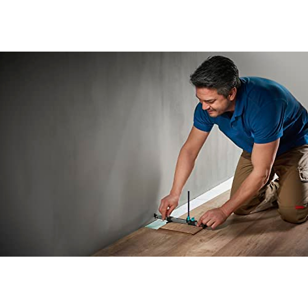 wolfcraft Laminate Fitter I 6952000 I For precise measurement and transfer of the last row of laminate