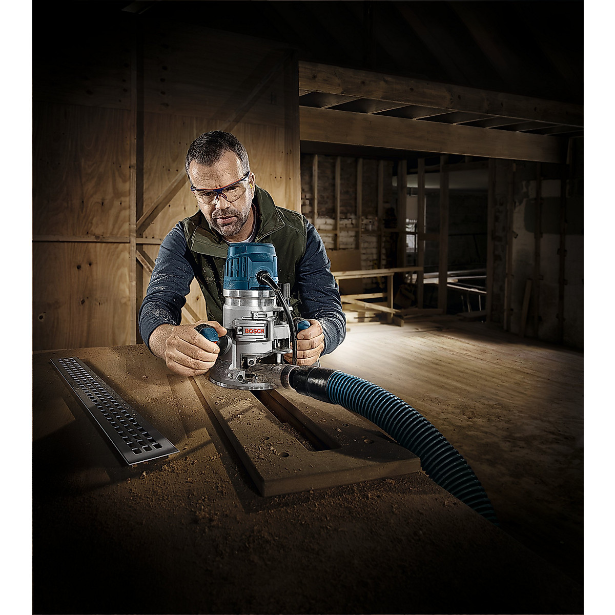 Bosch MRC23EVSK Combination Router - 15 Amp 2.3 Horsepower Corded Variable Speed Combination Plunge & Fixed-Base Router Kit with Hard Case & RBS010 10pc. All-Purpose Router Bit Set