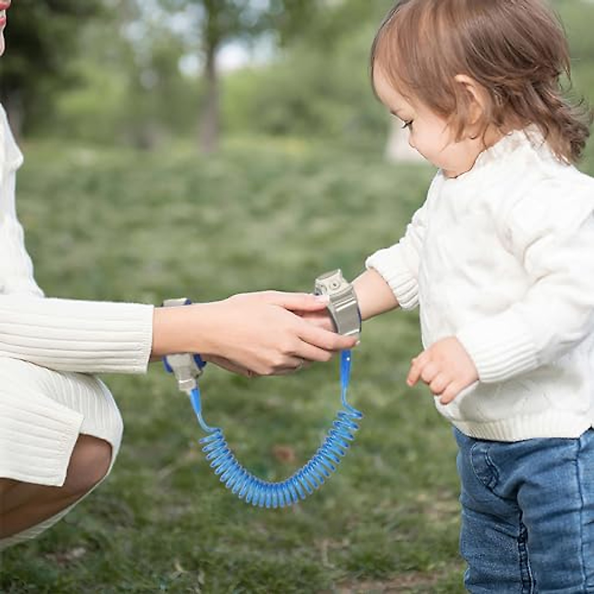 Roeoi Anti Lost Wrist Link Safety Wrist Link with Key Lock for Toddlers, Babies & Kids, Safety Harnesses & Leashes (Blue / 1.5m)