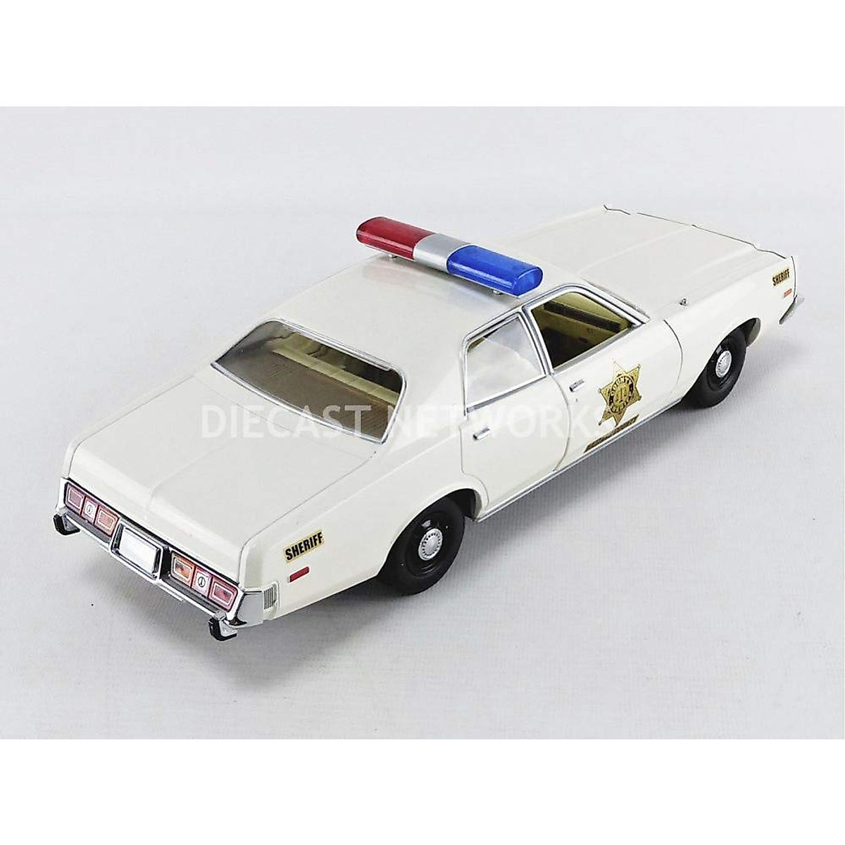 Greenlight 19055 1: 18 Artisan Collection - 1977 Plymouth Fury - Hazzard County Sheriff, Multi