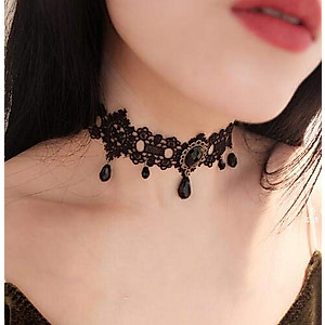 Kercisbeauty Black Lace Choker Gothic Necklace with Crystal for Women Halloween Party Custume Vintage Thick Choker