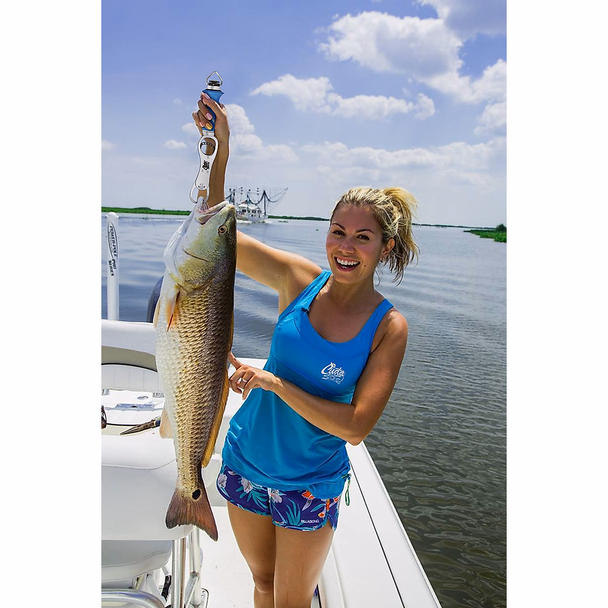 CUDA 11.5" Grip & Scale | Durable For Saltwater and Freshwater Use Up to 50 LBS Fish Scales with Non-Slip Scale Pattern Grip & Stainless Steel Jaws | Lanyard Included