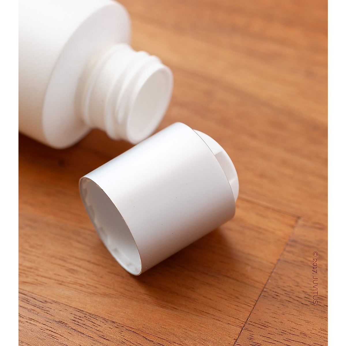 JUVITUS 4 oz / 120 ml White Plastic HDPE Refillable Cylinder Squeeze Bottle with Silver Disc Cap (6 Pack)