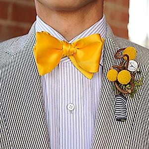 24 Pieces Magnetic Name Badge Round Adhesive Name Tag Holders with Plastic Storage Box for Name and Circle Badges (Diameter of 2 cm/ 0.79 inch)