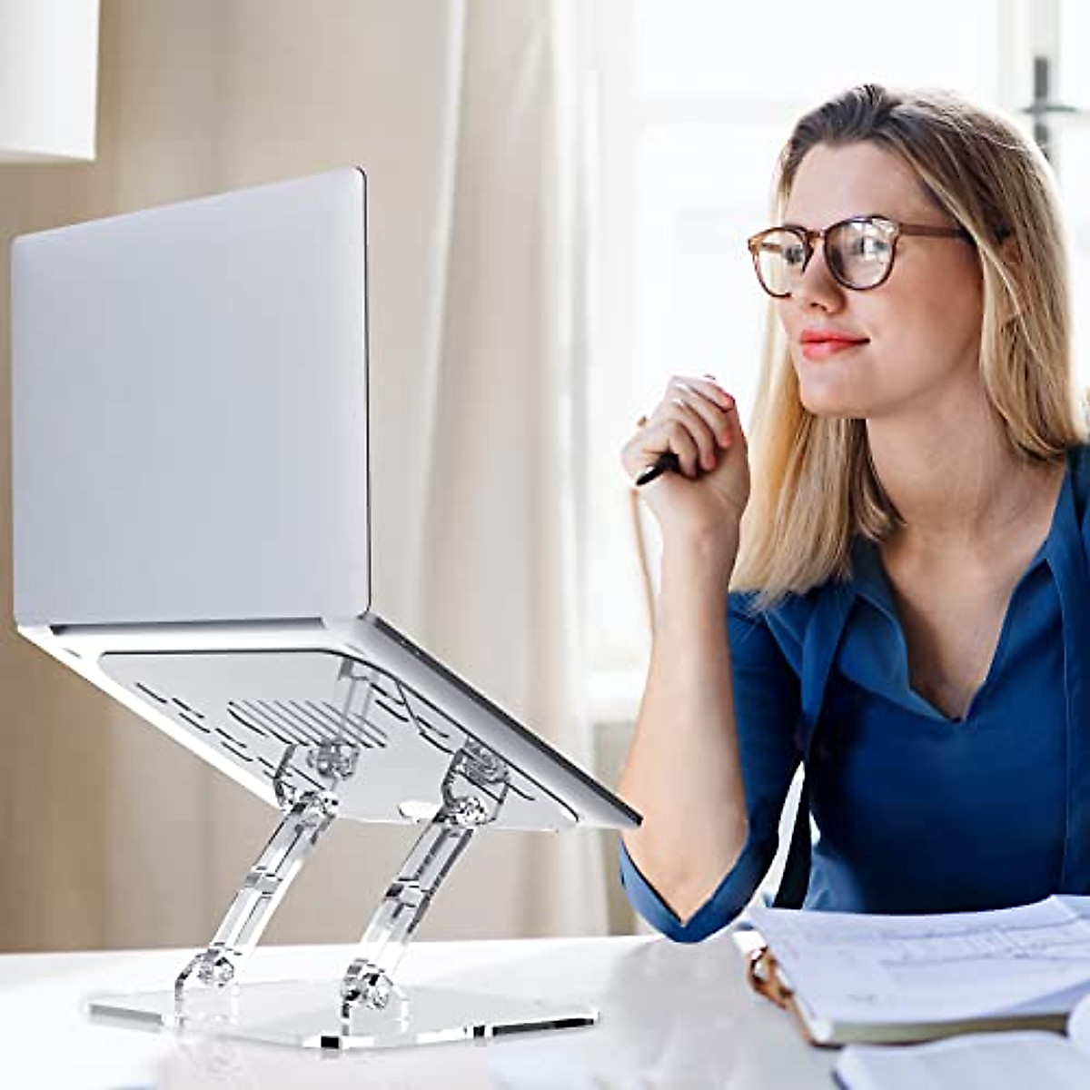 Lpoake Adjustable Laptop Stand, Portable Ergonomic Computer Stand for Laptop, Foldable Laptop Riser for Desk, Compatible with 10 to 15.6 Inches Notebook Computer Laptops (Transparent)