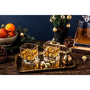 JoyJolt Carre Square Scotch Glasses, Old Fashioned Whiskey Glasses 10-Ounce, Ultra Clear Whiskey Glass for Bourbon and Liquor Set Of 2 Glassware