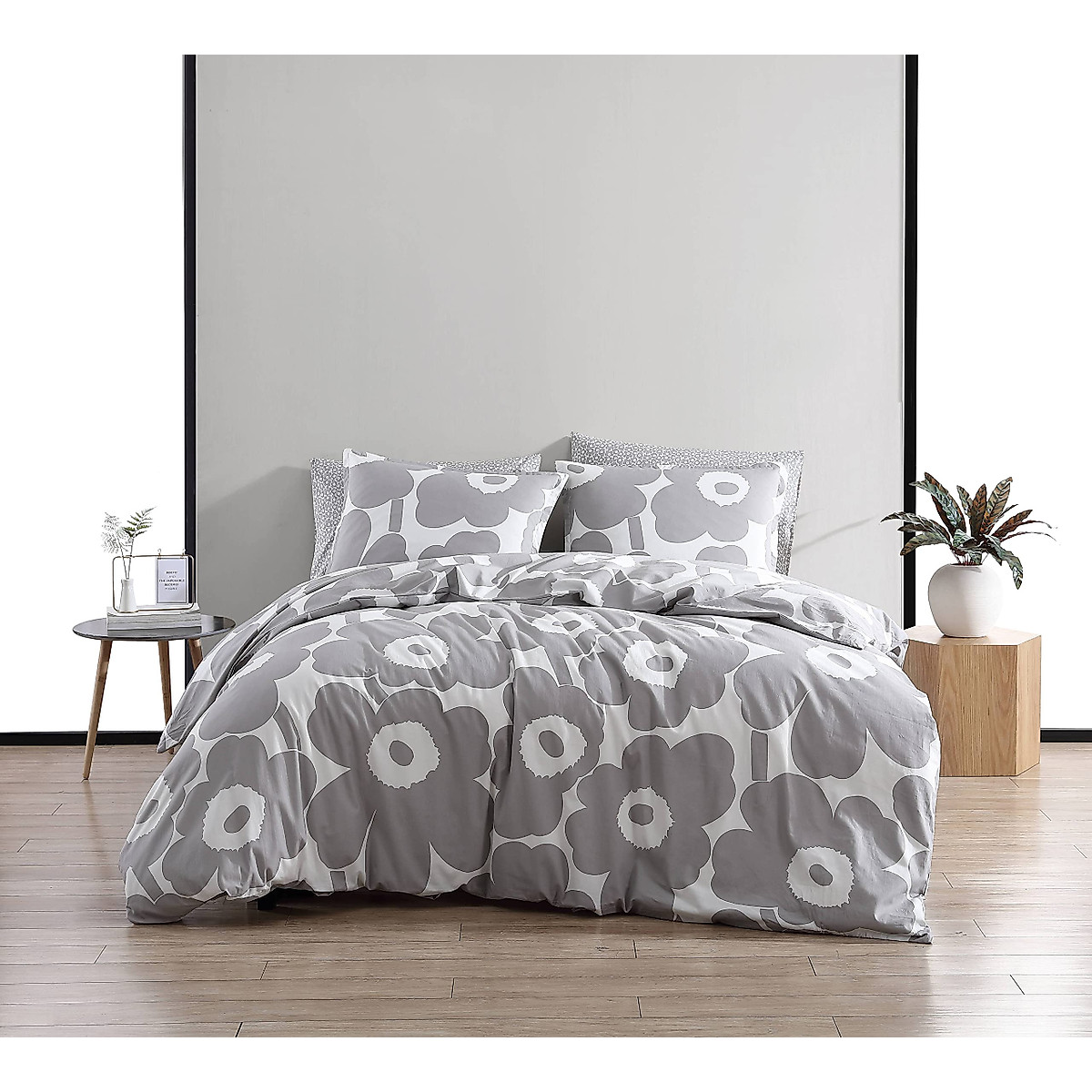 MARIMEKKO - Queen Comforter Set, Cotton Bedding with Matching Shams, Lightweight Home Decor for All Seasons (Unikko Grey, Queen)