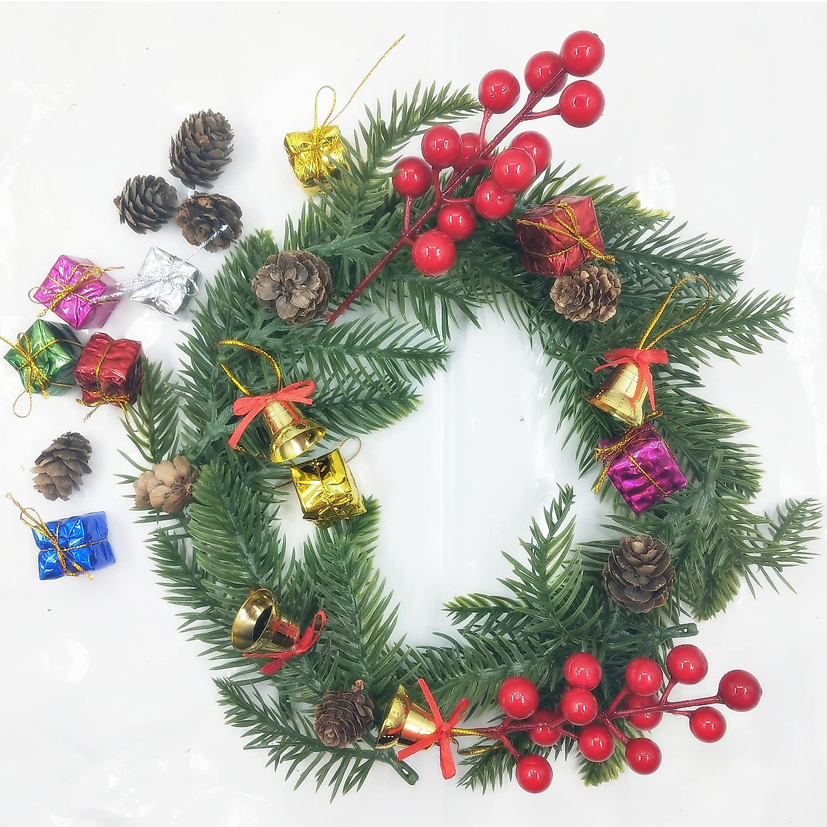 Jylucky 60 PCS Artificial Pine Needles with 3 Branches, 5.9 x 3.9 Inch Pine Twigs Greenery Plants Pine Leaves Needle for Thanksgiving Christmas DIY Garland Wreath Wedding Home Garden Decoration