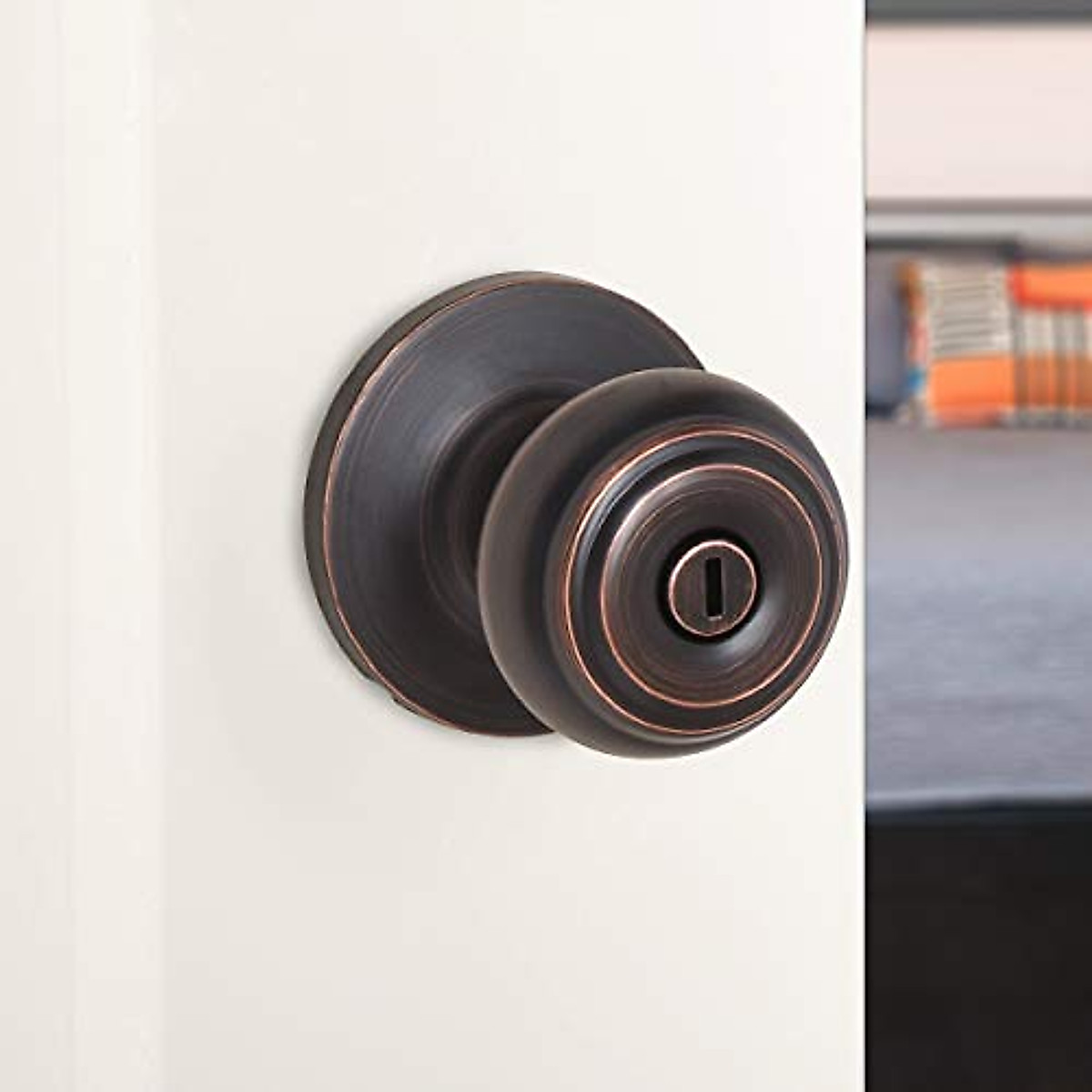 Amazon Basics Bedroom/Bathroom Door Knob With Lock, Classic, Oil Rubbed Bronze