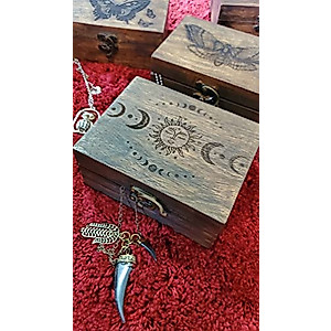 Engraved Wooden Tarot Box for Cards Crystal Holder | Sun and Moon Fortune Telling Astrology Trinket Keepsake Box. Fengshui Luck Talisman Decorative Gift Case/Holder