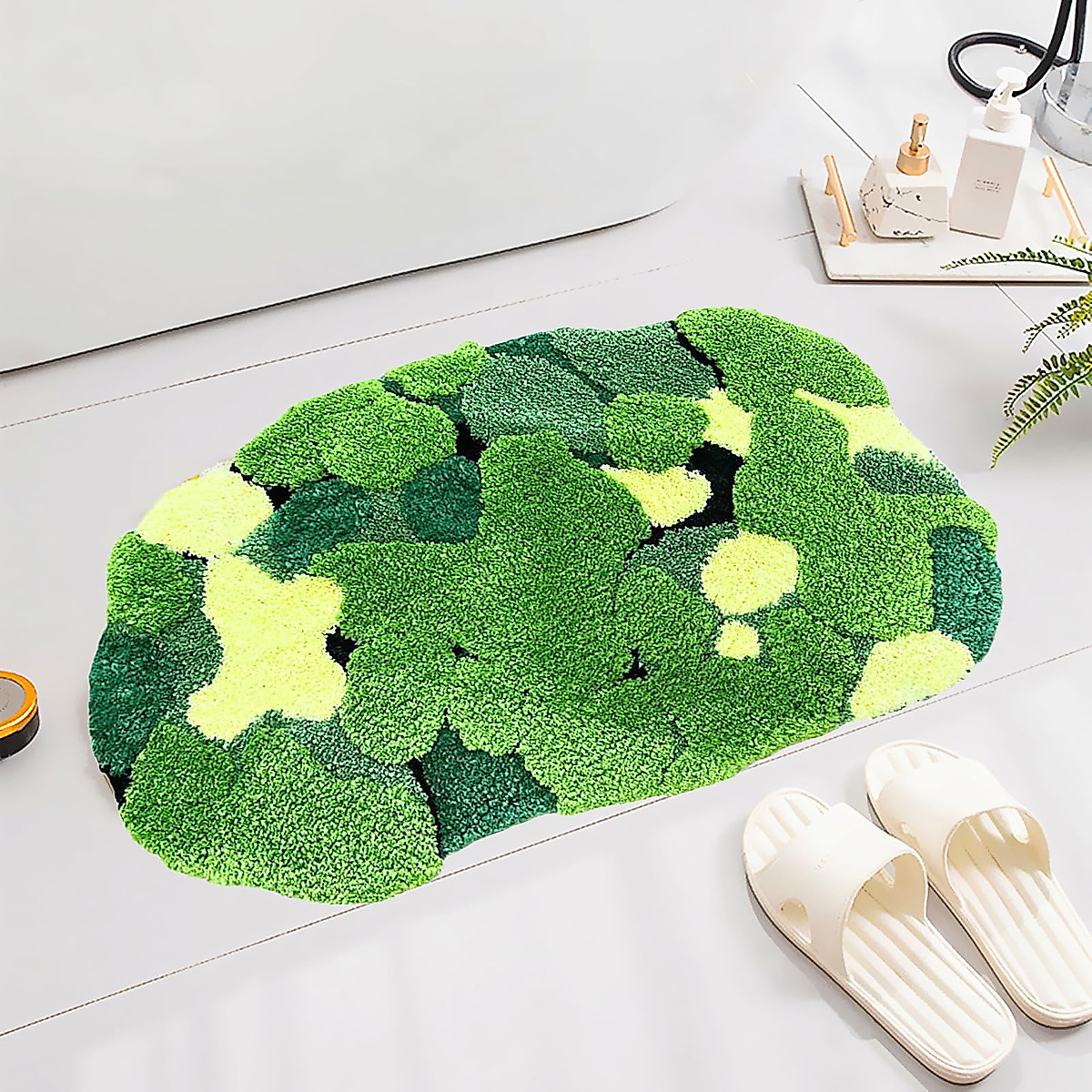UKELER Cute Moss Bath Rug Shaggy Plush Washable Green Moss Bath Mat for Bathroom Non Slip Absorbent Bathroom Rugs for Shower, Tub, Sink, Toilet, Entry Way, 31''×20''