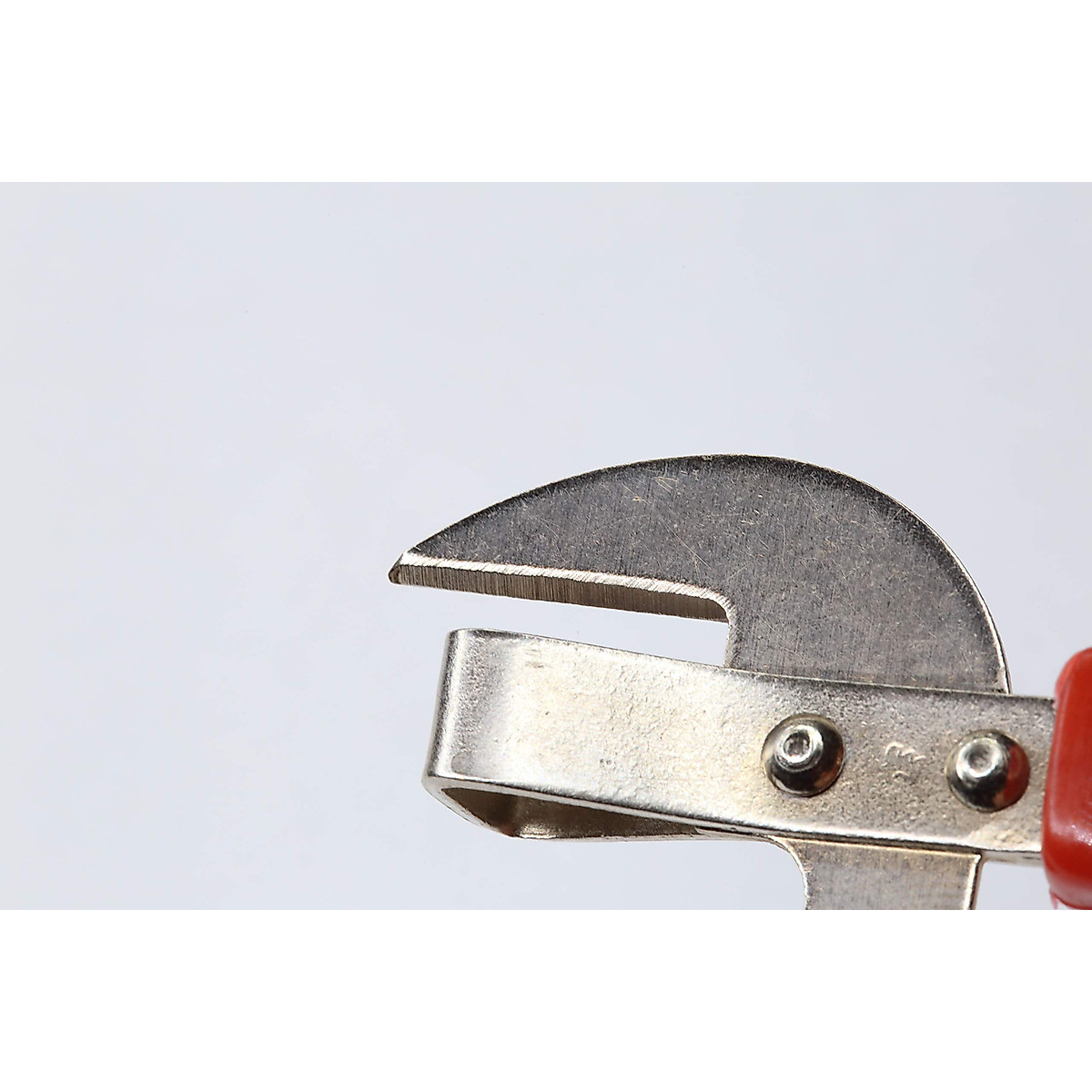 Manual Can Opener Old Fashioned Can/Bottle Opener For Camping That Actually Works No Rust Durable Claw-Shaped Heavy Duty Can Opener 2-in-1 Can Opener And Bottle Opener In One For Camping