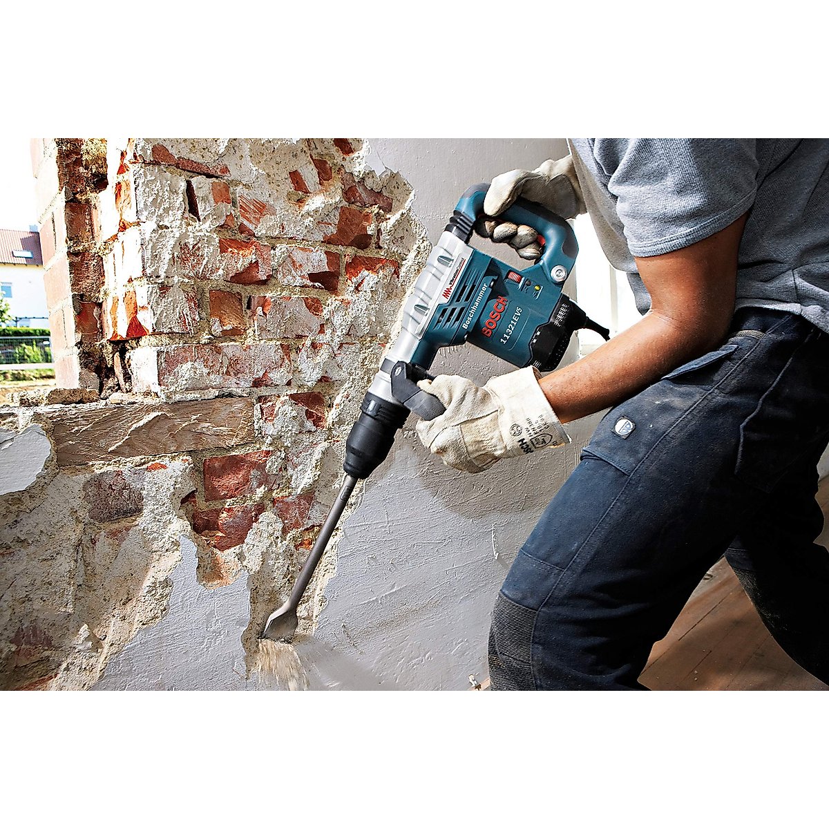 Bosch 11321EVS Demolition Hammer - 13 Amp 1-9/16 in. Corded Variable Speed SDS-Max Concrete Demolition Hammer with Carrying Case (Renewed)