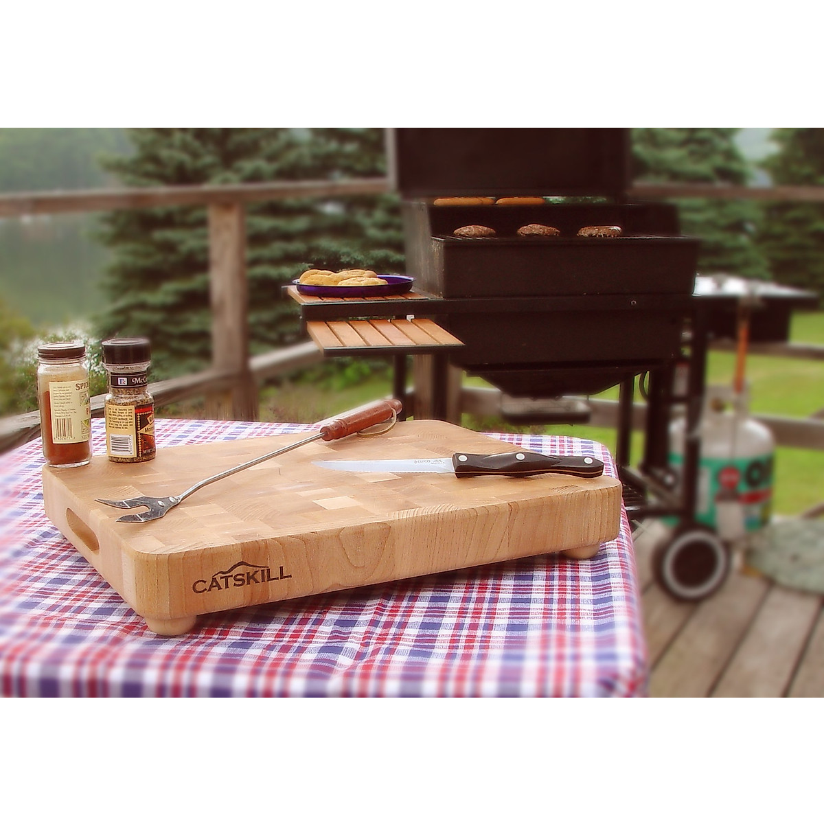 Catskill Craftsmen 17-Inch End Grain Chopping Block with Feet