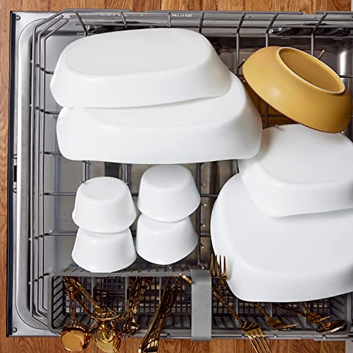 Rubbermaid Glass Baking Dish for Oven, Casserole Dish Bakeware, DuraLite 1.75-Quart, White (with Lid)