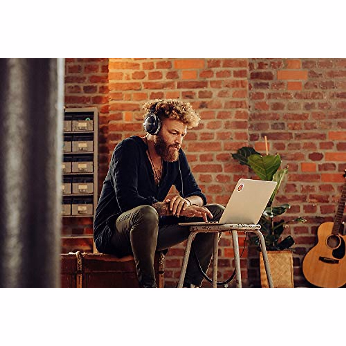 beyerdynamic DT 770 Pro Studio Headphones - Over-Ear, Closed-Back, Professional Design for Recording and Monitoring (80 Ohm, Grey)