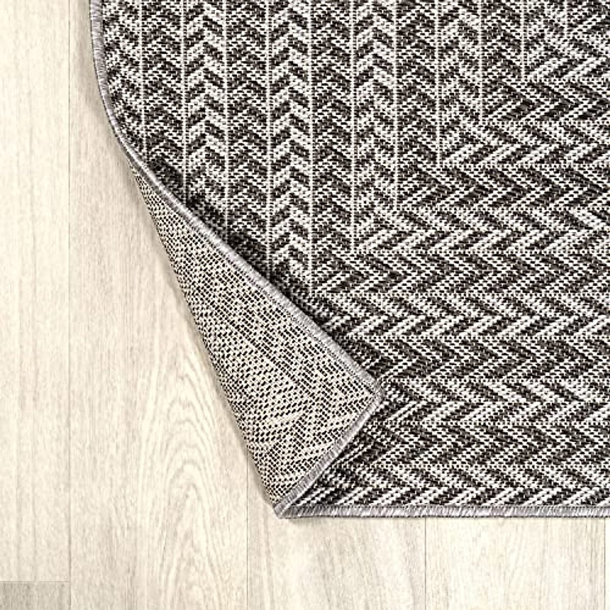 JONATHAN Y SMB206B-4 Chevron Modern Concentric Squares Braided Indoor Outdoor Area-Rug, Farmhouse, Traditional Easy-Clean,Bedroom,Kitchen,Backyard,Patio,Non Shedding, Black/Light Gray, 4 X 6