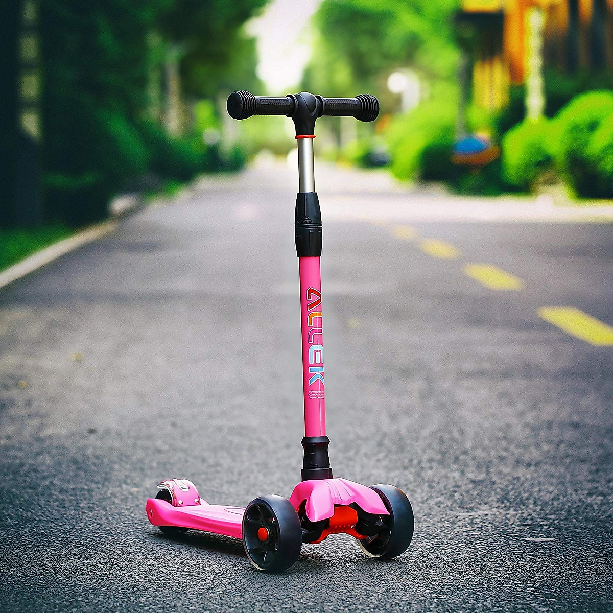 Allek Kick Scooter B02, Lean 'N Glide Scooter with Extra Wide PU Light-Up Wheels and 4 Adjustable Heights for Children from 3-12yrs (Rose Pink)