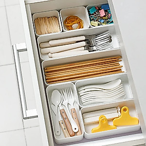 RAUVOLFIA Plastic Drawer Organizer Set, Bathroom Vanity Drawer Organizer Trays Dividers, Versatile Storage Bins for Makeup, Jewelry and Office, Desk, Bathroom, Bedroom, Kitchen (White-6 Pack)