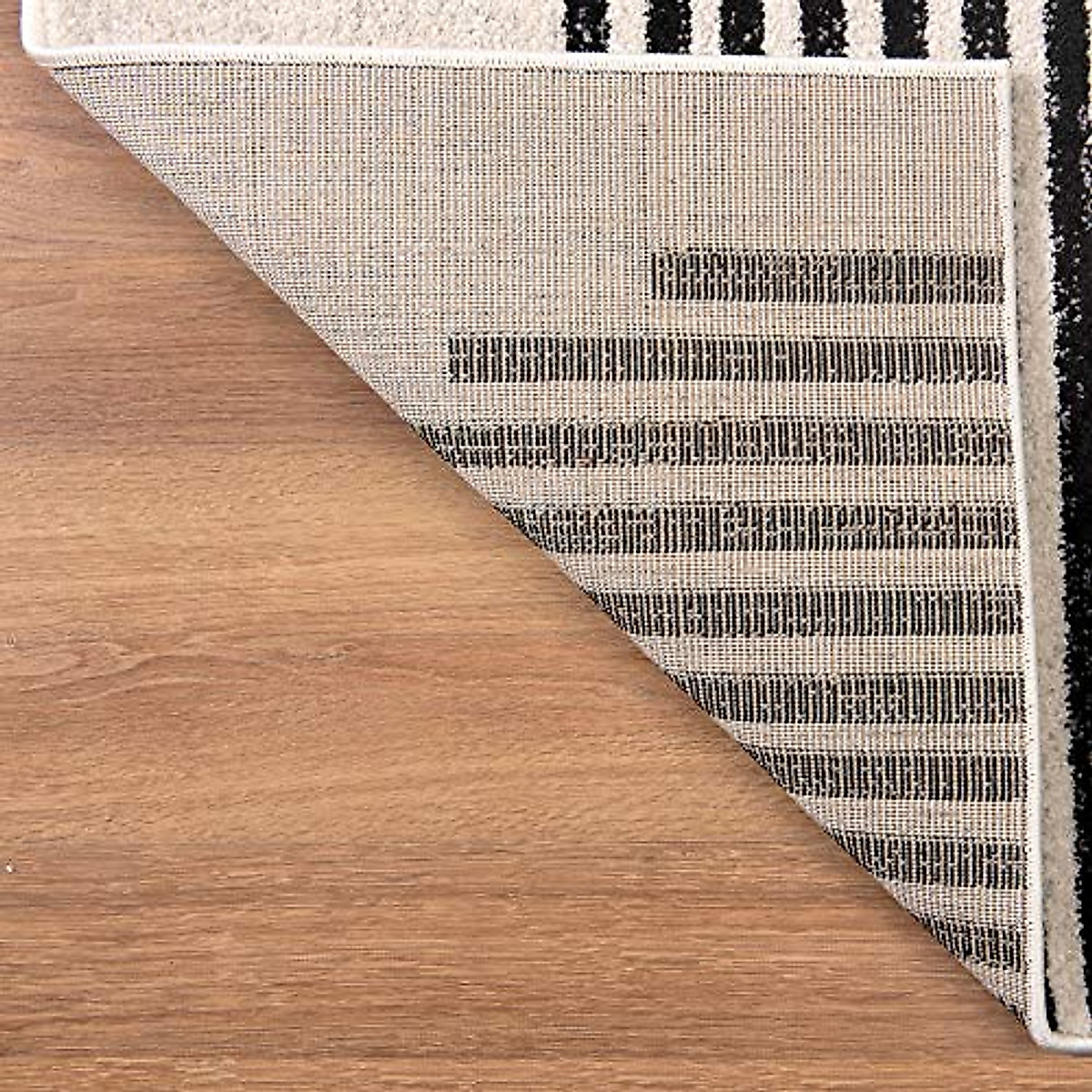 Poly and Bark Mekko 6'x9' Area Rug, 6' x 9', Mist White