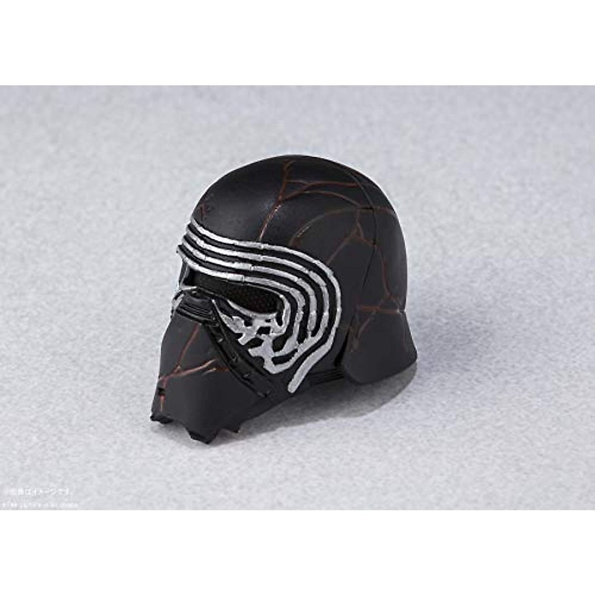 S.H.Figuarts Star Wars Kylo Ren (Star Wars: The Rise of Skywalker) 6in. PVC & ABS & Cloth Painted Action Figure