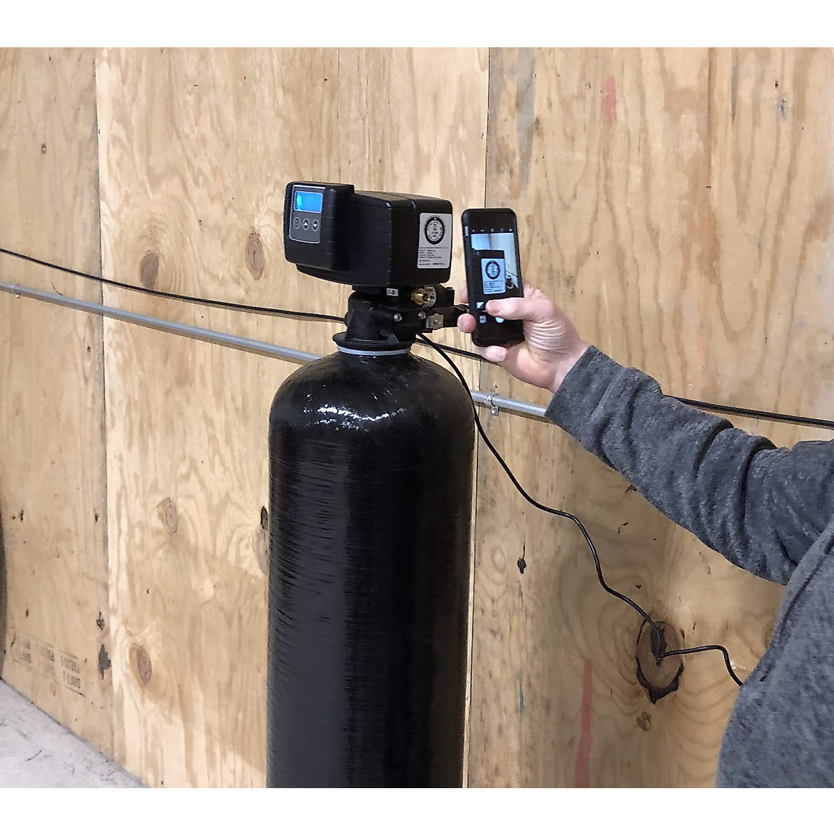 DURAWATER Iron Eater 48K Combination Water Softener & Iron Filter with Fleck 5600SXT Digital Metered Valve - Treat Whole House up to (3/4" Bypass 48,000 Grains, Black)