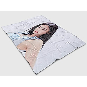 GZDXD Korean Girl Group Poster Blanket, HD Printing Does not Fade, Soft Flannel Throw Blanket, Suitable for Kids Teen Adult Gift (Color 5,50x60in (130x150cm))