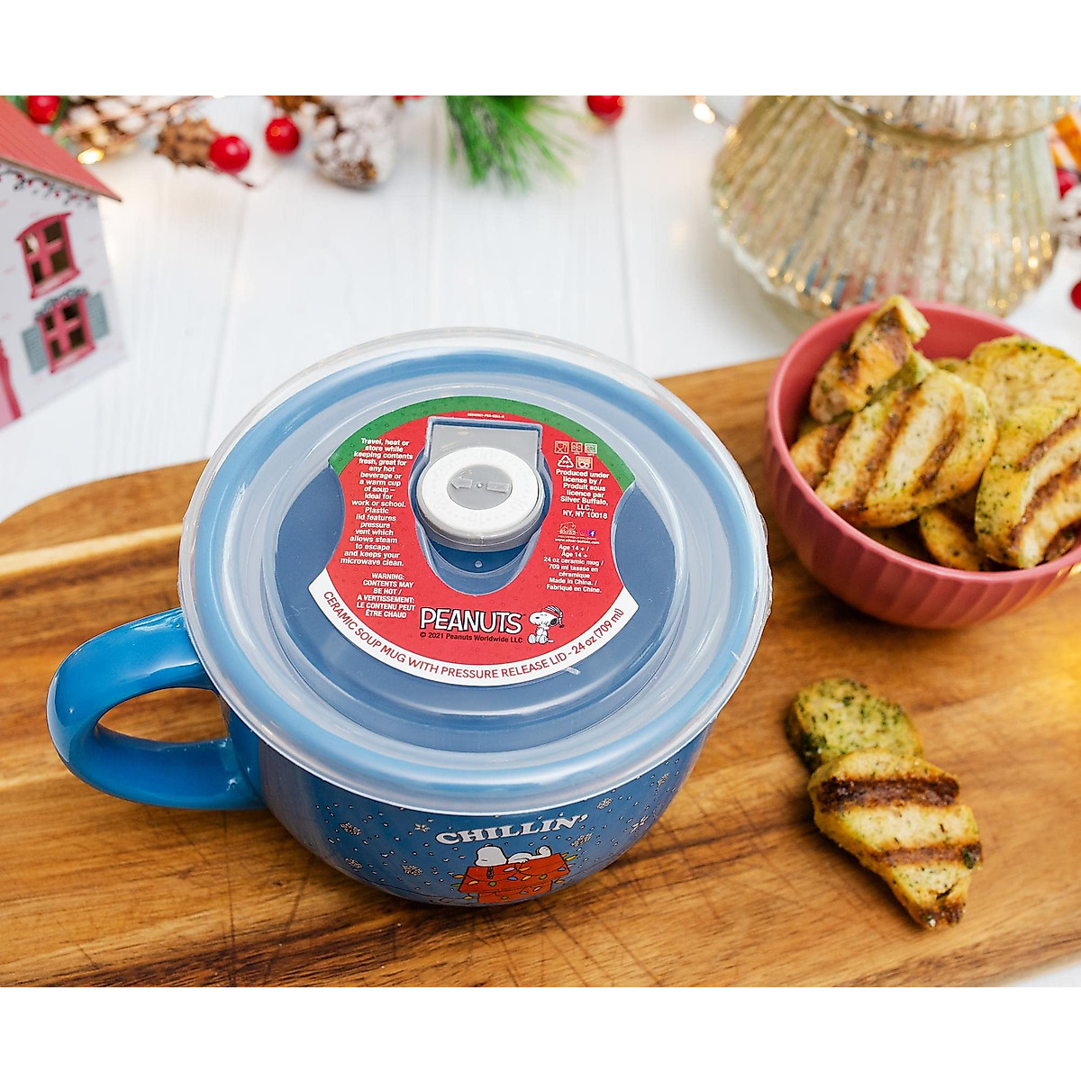 Silver Buffalo Peanuts Snoopy Chillin Ceramic Soup Mug With Vented Lid | Holds 24 Ounces