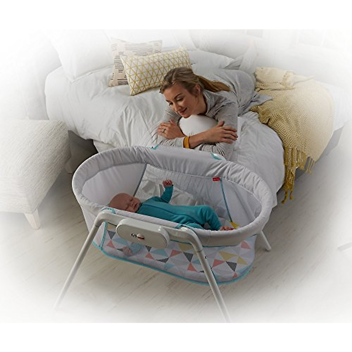 Fisher-Price Stow 'n Go Bassinet Windmill, portable baby cradle with soothing features for infants and newborns